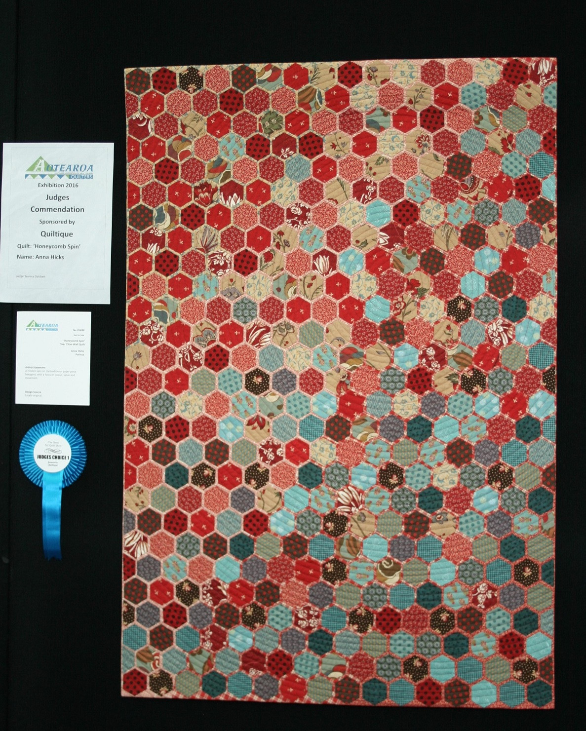 Honeycomb Spin by Anna Hicks | Aotearoa Quilters